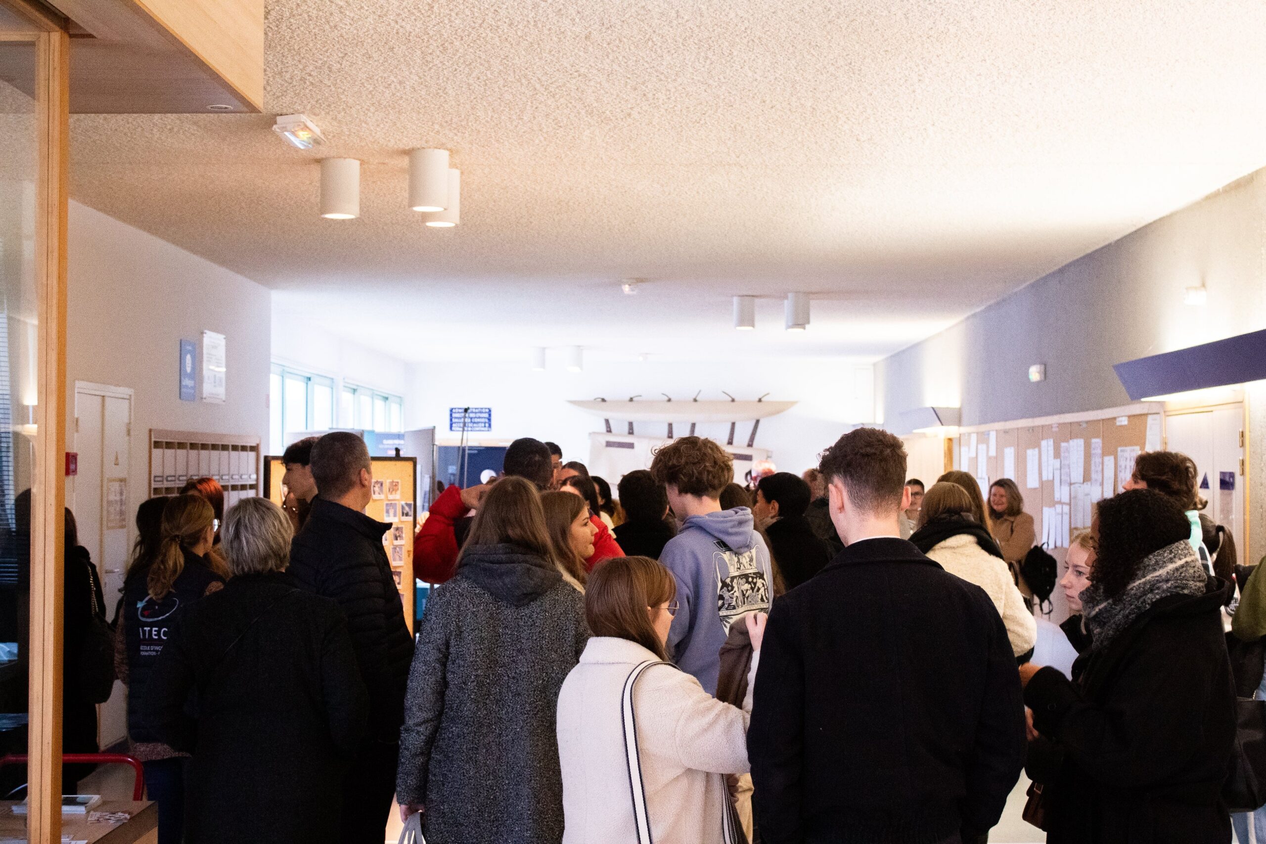 S'inscrire à la Journée Portes Ouvertes - ITECH Lyon